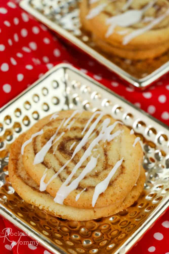 Cinnamon Bun Cookies - The Rockstar Mommy
