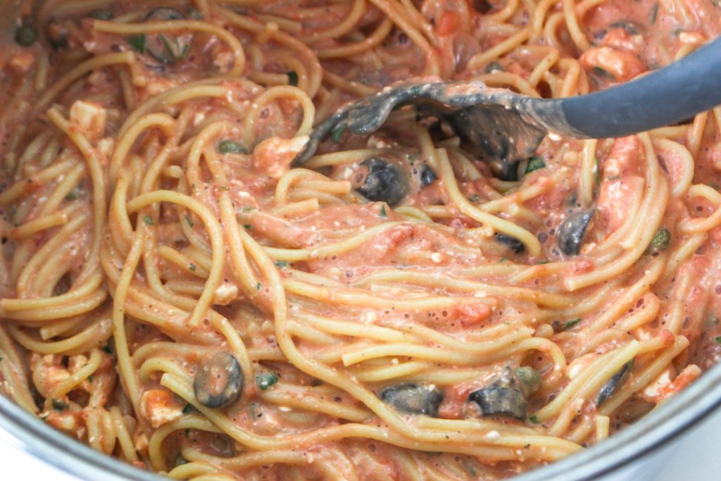 Greek Spaghetti Casserole - The Rockstar Mommy